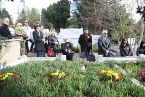 Kerem Yılmazer Mezarı Başında Anıldı - Mimesis Sahne Sanatları Portali